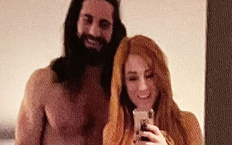 Becky Lynchs New Book Features Unseen Scandalous Photo Of Herself And Seth Rollins