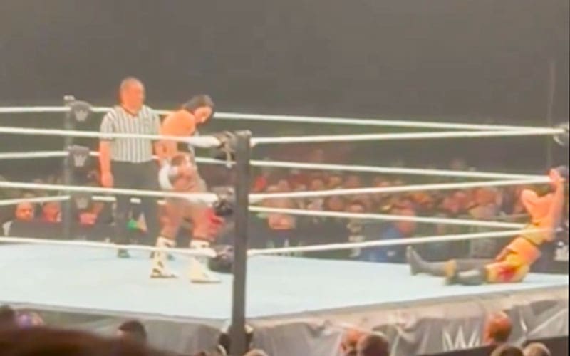 Shayna Baszler Begs Rhea Ripley to Stinkface Her During WWE Live Event