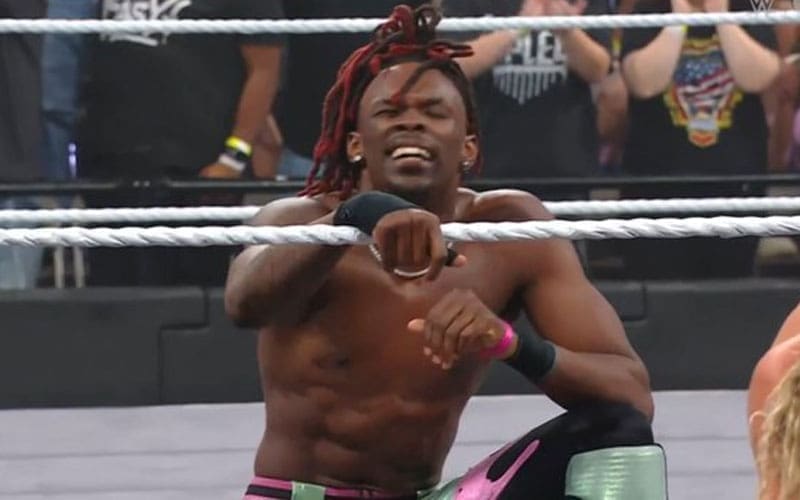 Je'Von Evans Qualifies for Men's Iron Survivor Challenge Match During 11/12 WWE NXT