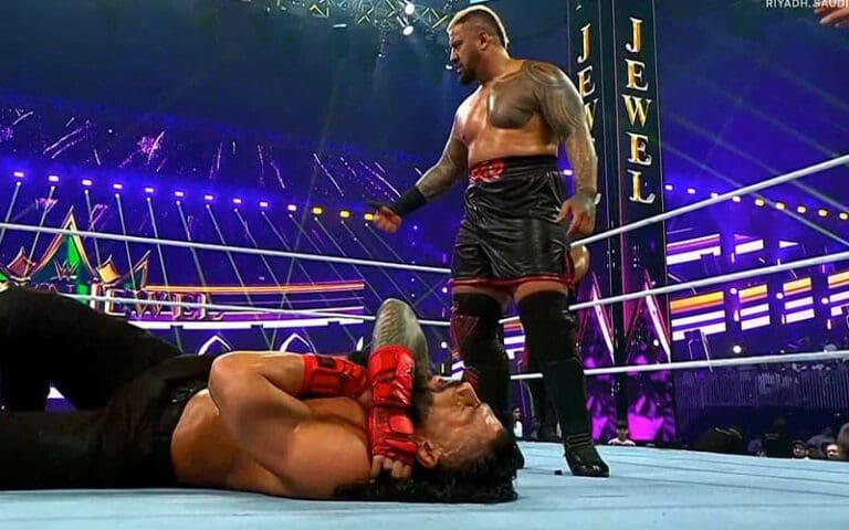 Roman Reigns Loses to Solo Sikoa in Shocking Fashion at WWE Crown Jewel ...