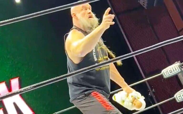 Ex-WWE Star Gene Snitsky Recreates Infamous Baby Kicking Spot During ...