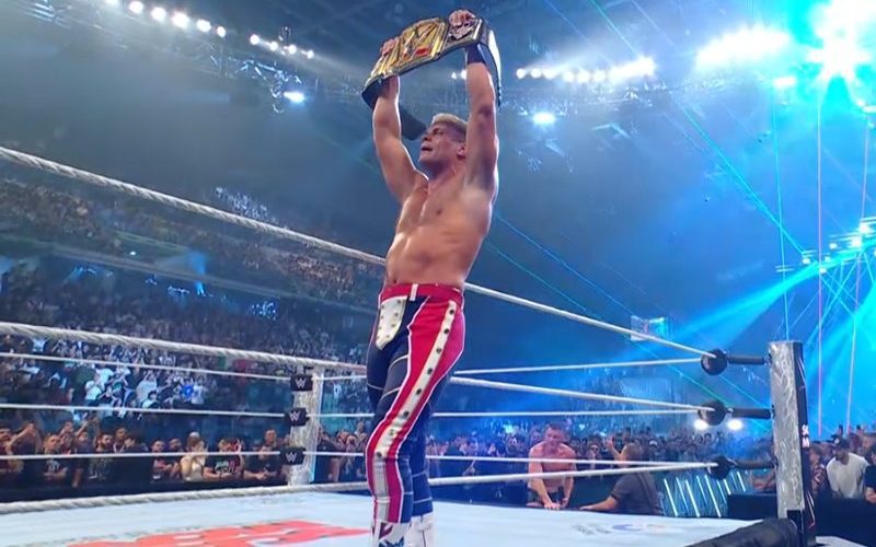Cody Rhodes Beats GUNTHER In Controversial Fashion At WWE Clash in Italy